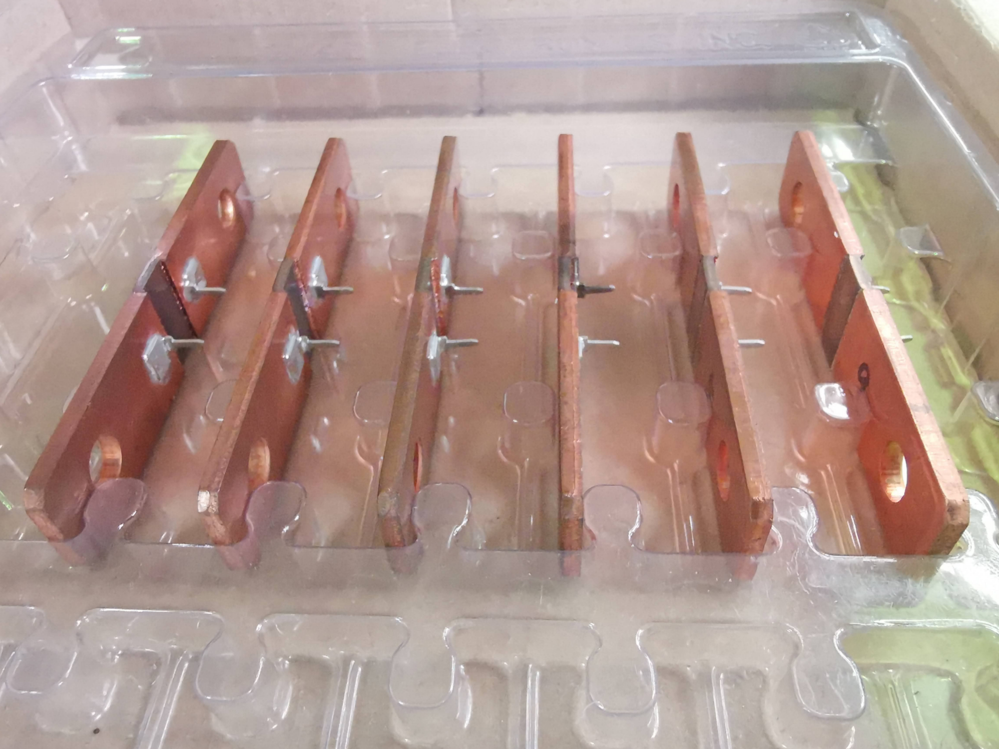 電子ビーム溶接(EBW) - 株式会社 五月工業